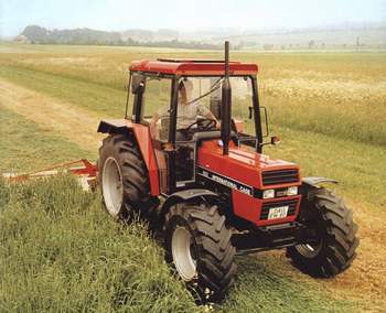 L es 833 Case IH